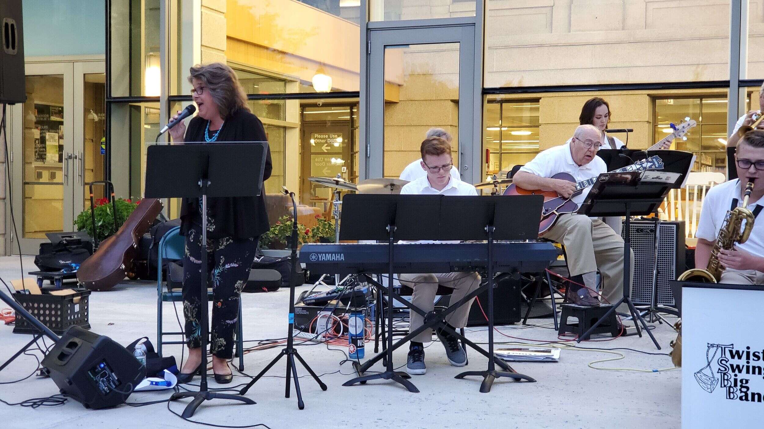 Twisted Swing Big Band